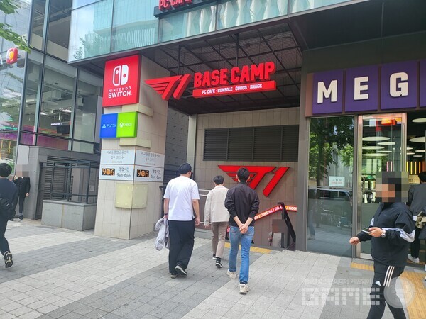 [체험기] 한 좌석에 300만 원?...역대급 PC 세팅 준비된 ‘T1 베이스 캠프’